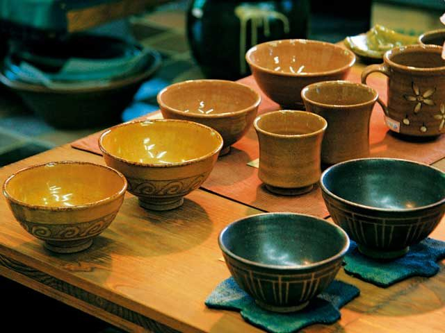 Otani-yaki produces some of the largest beautiful pottery